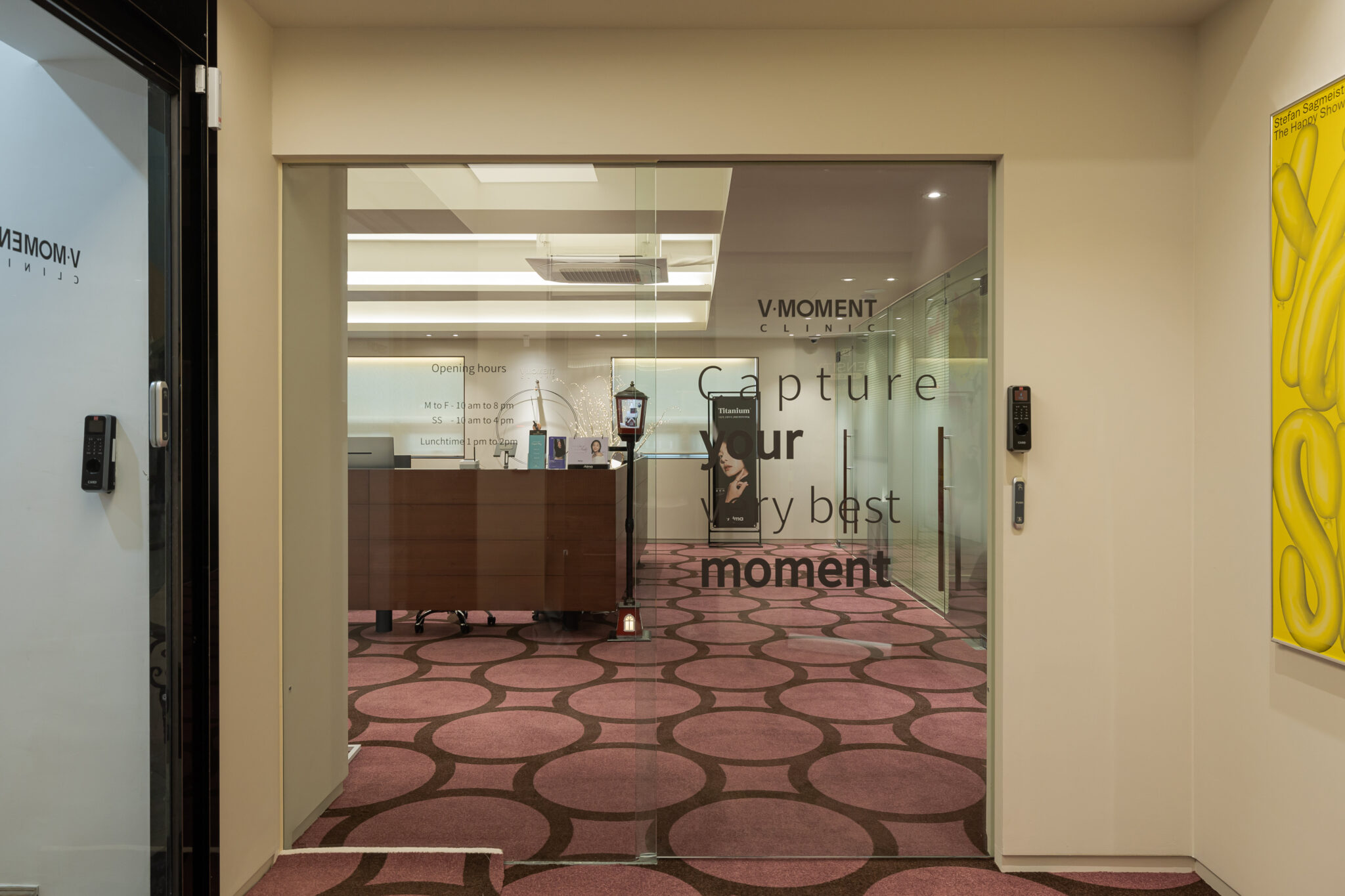V MOMENT I Apgujeong-dong Dermatology I Specialized in Skin & Body Care